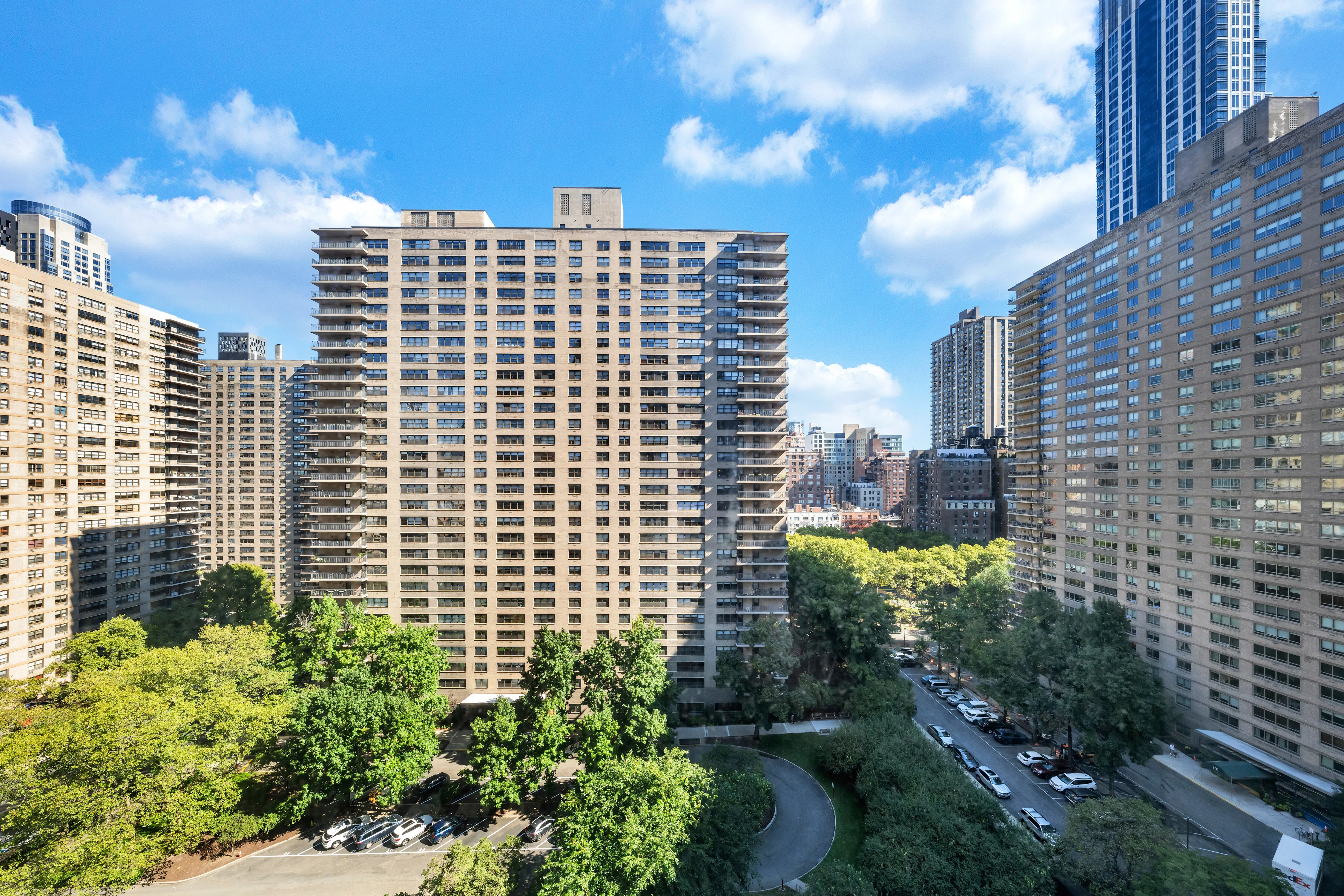 150 West End Avenue Wallpaper For Iphone