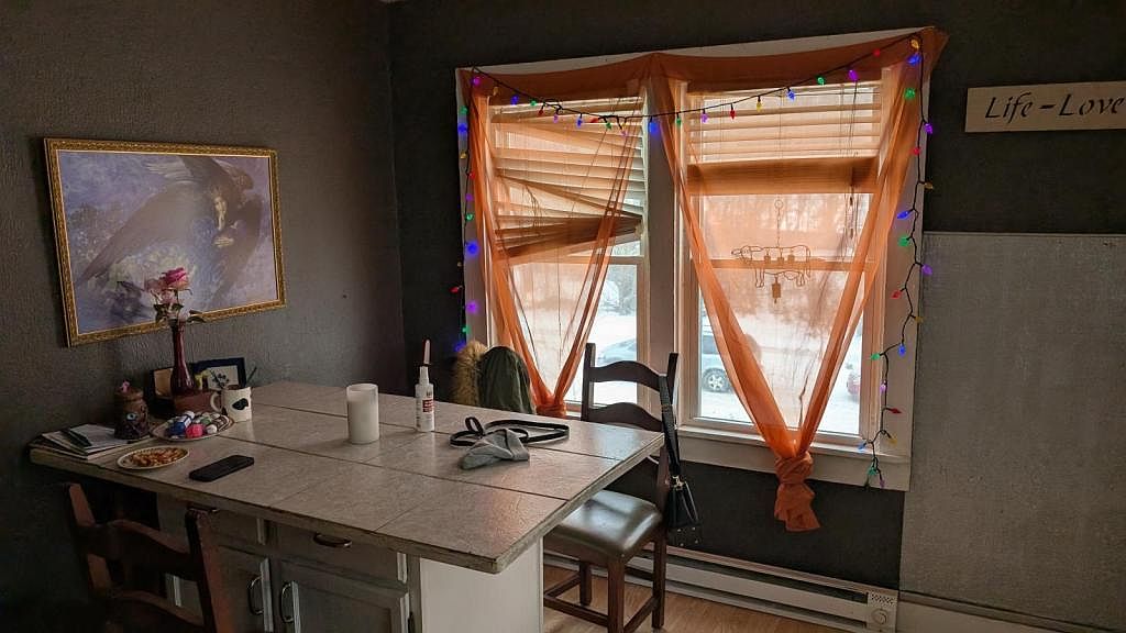 523 1/2 Maple St, Eau Claire, WI 54703 | Zillow