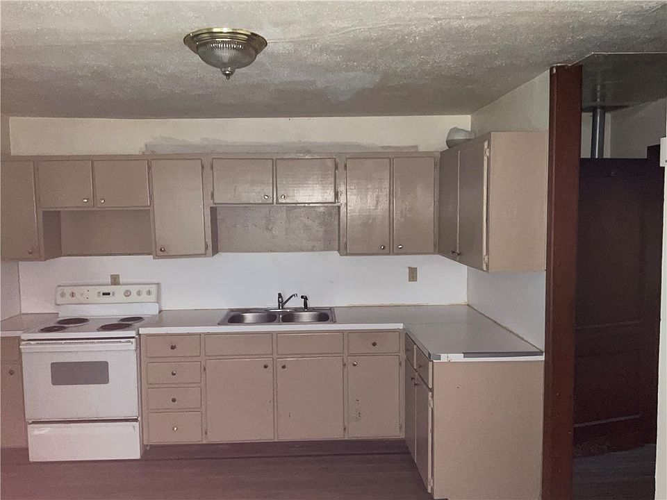 705 SE Adams St, Idabel, OK 74745 | Zillow