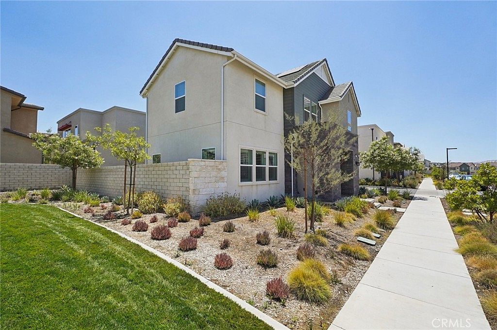 27008 Declaration Rd, Valencia, CA 91381 | Zillow