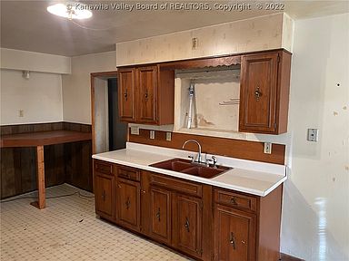 523 Dudding Ave, Hurricane, WV 25526 | Zillow