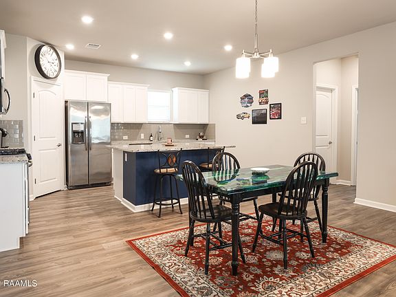 206 Voiliere Dr, Youngsville, LA 70592 | MLS #22004625 | Zillow