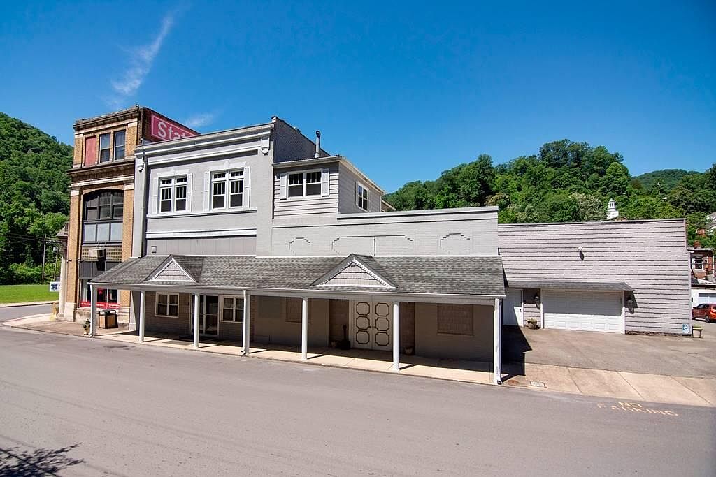 102 Moran Ave, Mullens, WV 25882 | MLS #24-805 | Zillow