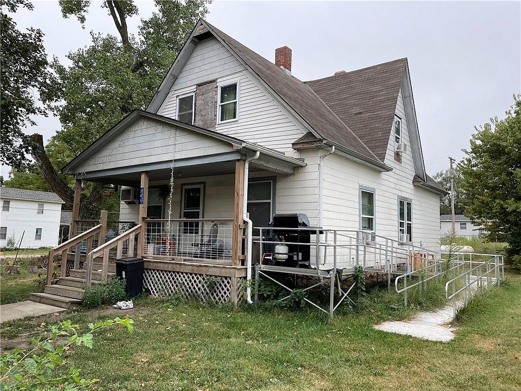 301 Central Ave, Hoyt, KS 66440 | Zillow