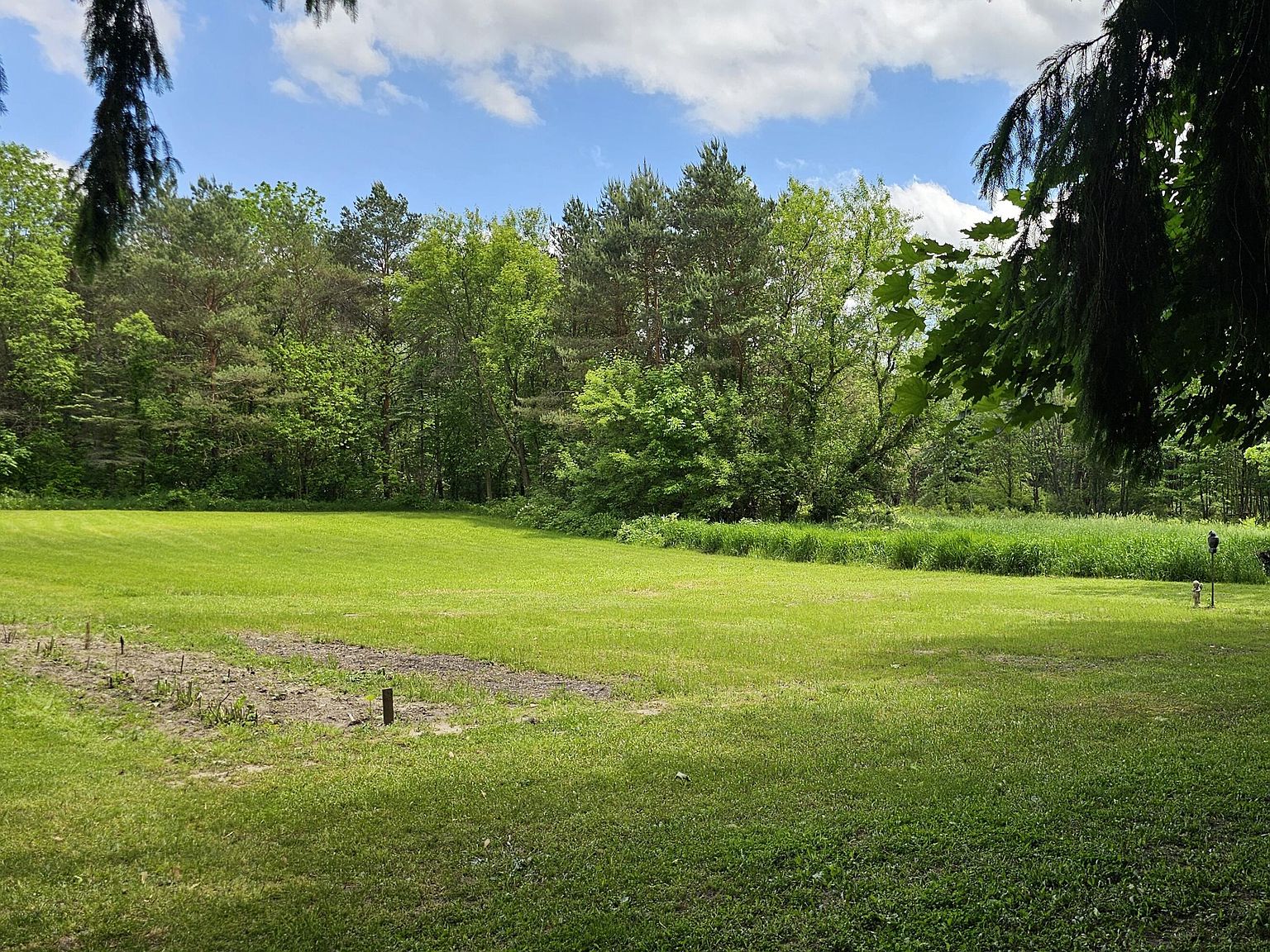 207 S Pearl St, Sheridan, MI 48884 | Zillow