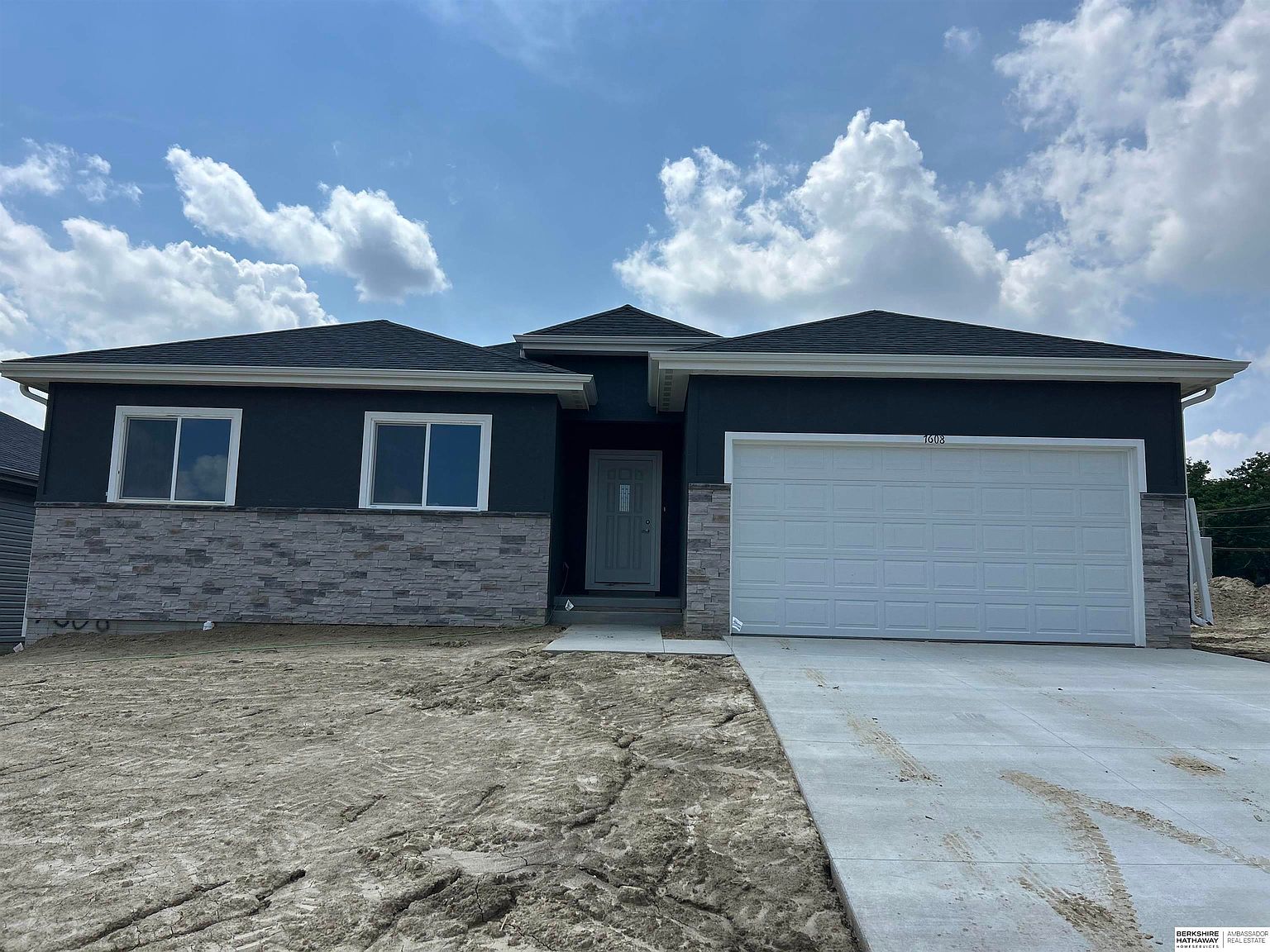 7616 S 33rd Ave, Bellevue, NE 68147 | MLS #22515879 | Zillow