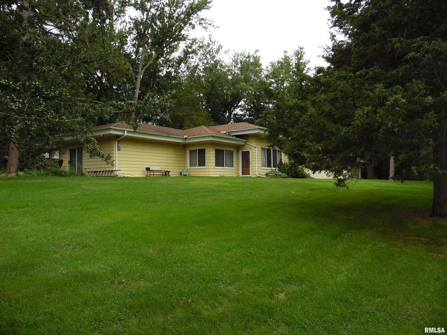 2805 S Hilton Ln, Bartonville, IL 61607 | Zillow