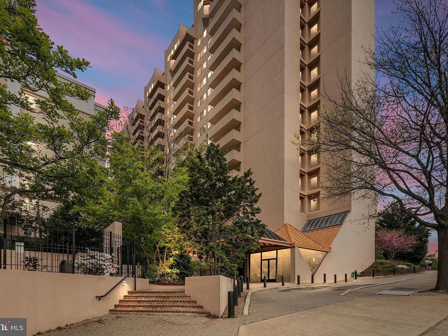 1301 N Courthouse Rd APT 1114, Arlington, VA 22201 | MLS #VAAR2033576 ...