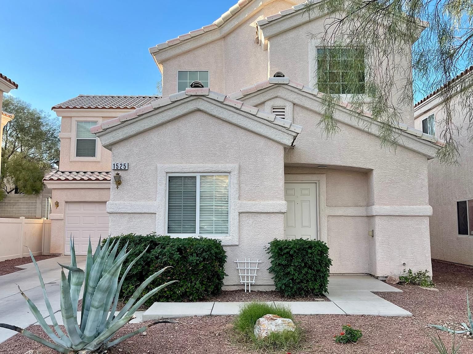 1525 Roping Reed Ct, Henderson, NV 89002 | Zillow