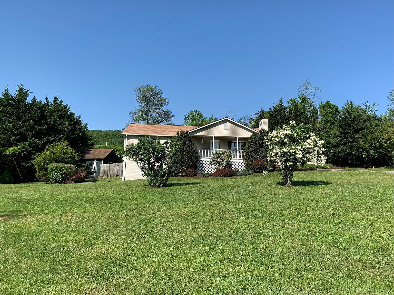 21 Virginia Pines Ln, Huntly, VA 22640 | Zillow