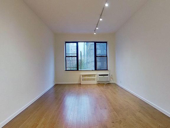305 Spring St APT 2B, New York, NY 10013 | Zillow