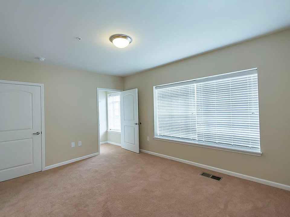 632 Dr Martin Luther King Jr St #211, Indianapolis, IN 46202 | Zillow