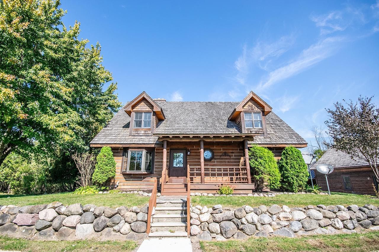 1198 Spring Valley ROAD, Jackson, WI 53037 | Zillow