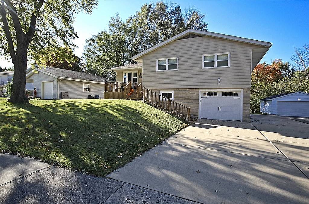 3211 N Holly Dr, Decatur, IL 62526 | Zillow
