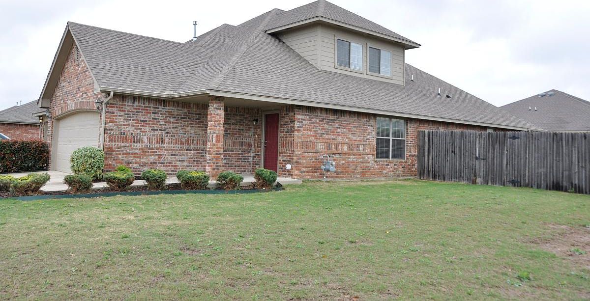 901 SW 36th St, Moore, OK 73160 | Zillow