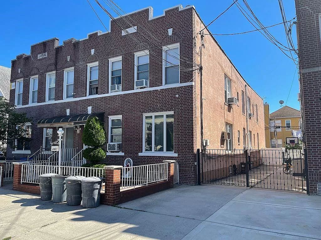 2436 84th St, Brooklyn, NY 11214 | Zillow