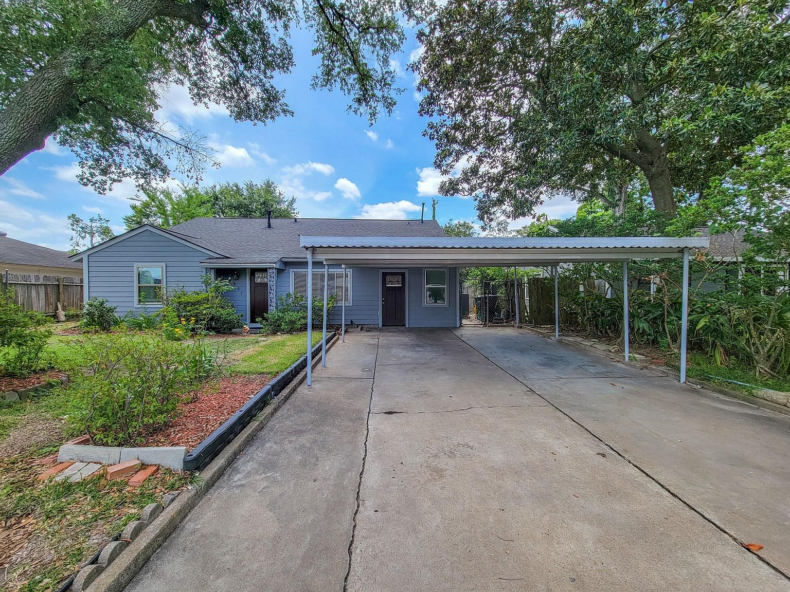 6907 Raton St, Houston, TX 77055 | Zillow