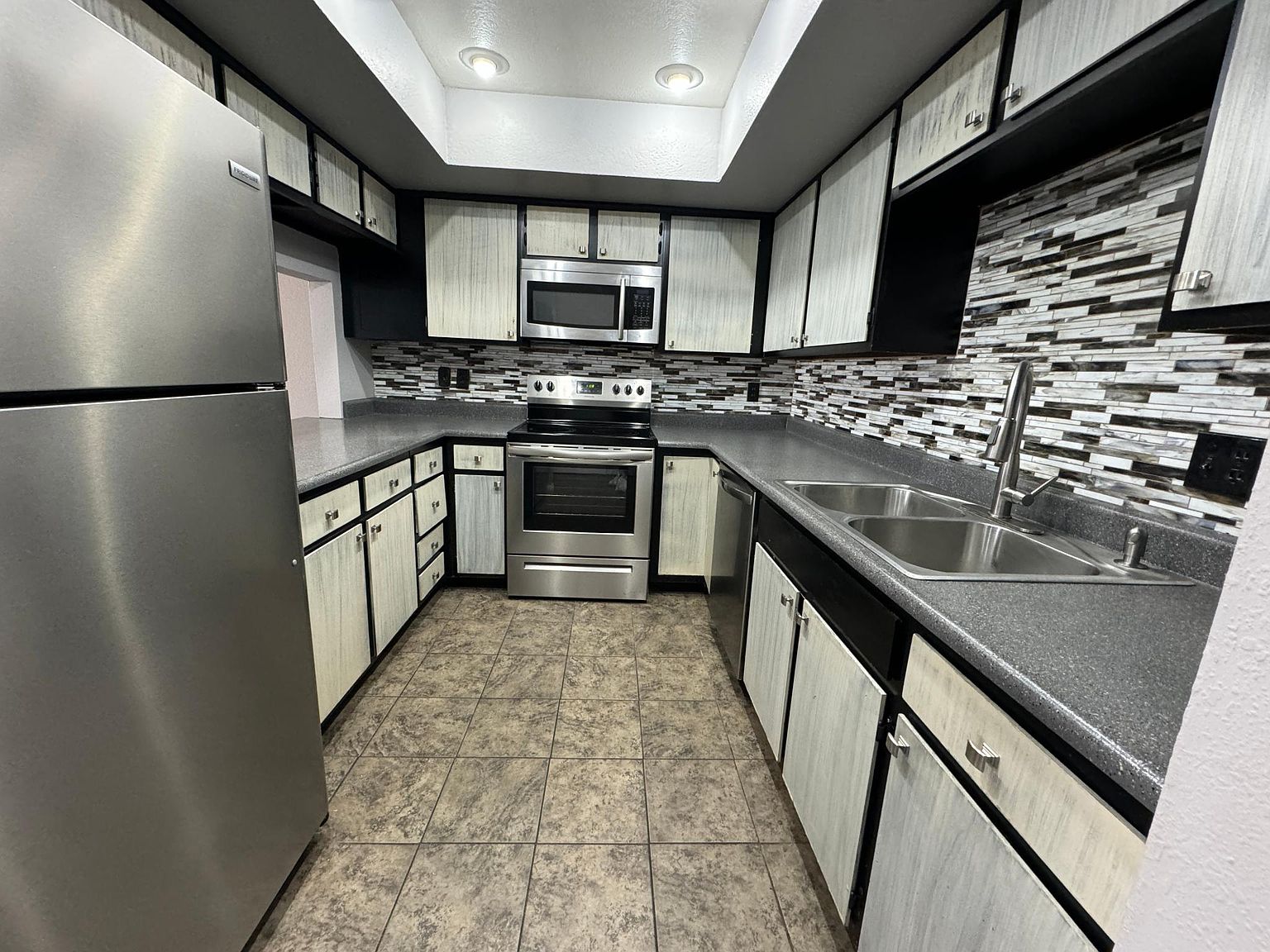 214 E Ruth Ave UNIT 204, Phoenix, AZ 85020 | Zillow