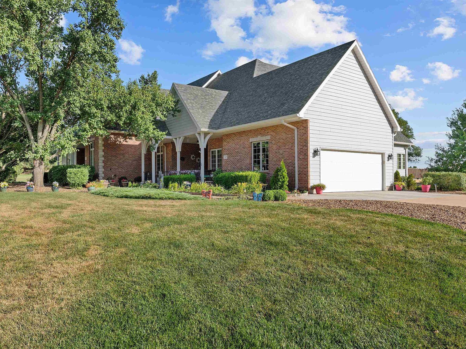 2475 Dundee Ln, Salina, KS 67401 | Zillow