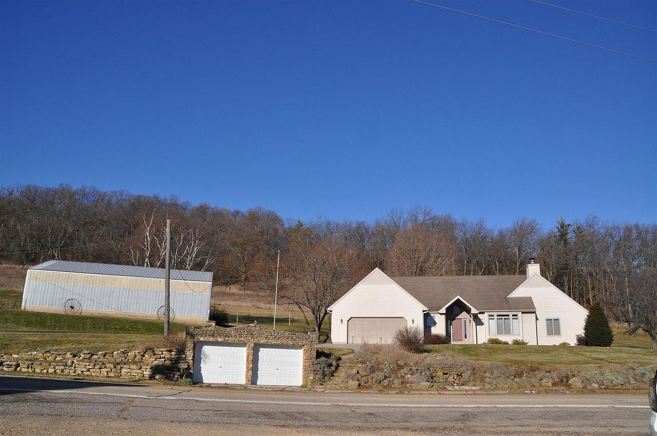 27038 Highway 130, Hillpoint, WI 53937 | Zillow