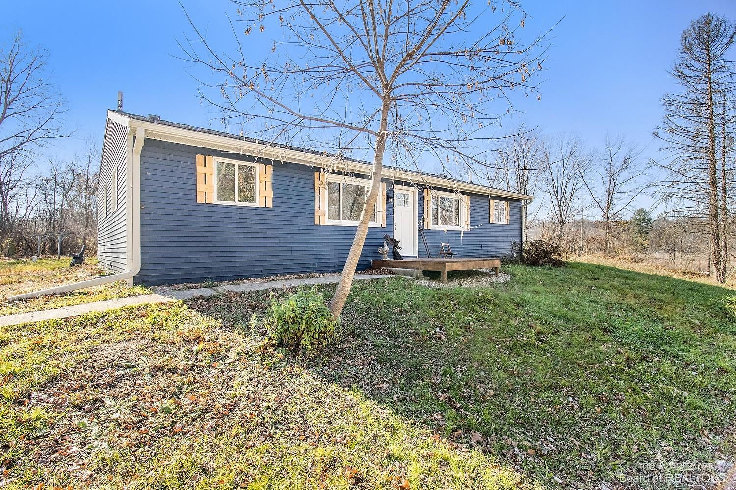 601 Palmer St, Rives Junction, MI 49277 | Zillow