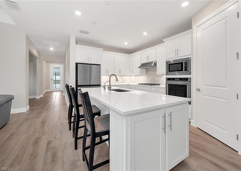 10510 Ventana Ln, Naples, FL 34120 | MLS #224006817 | Zillow