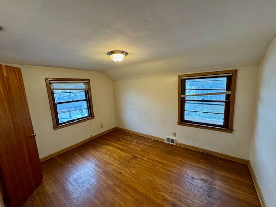 22 Adams Ave - 22 Adams Ave Johnson City NY | Zillow
