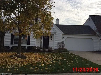 24680 Thicket Ln Olmsted Falls OH | Zillow
