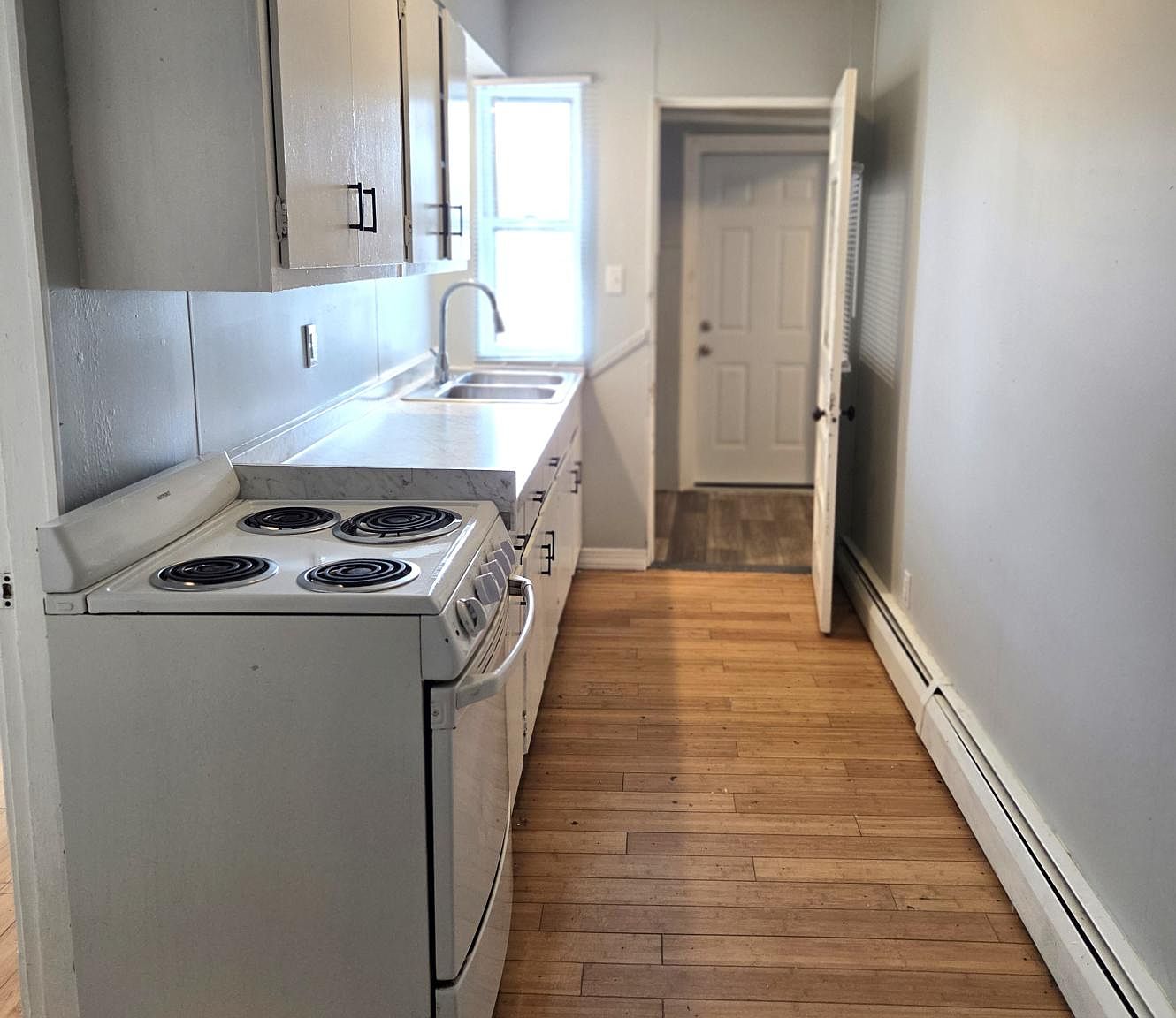 42 Spruce St APT 4, Sanford, ME 04073 | Zillow