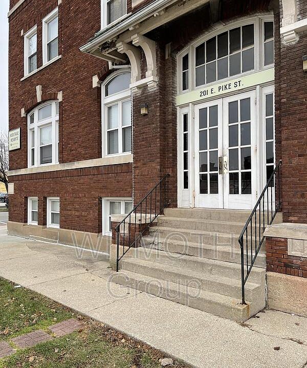 201 E Pike St #302, Crawfordsville, IN 47933 | Zillow