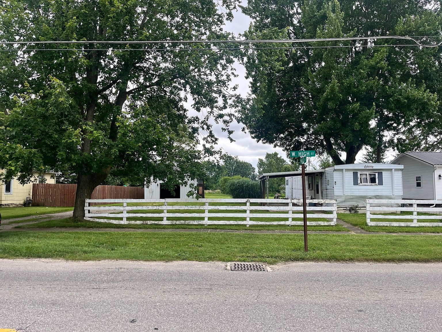 43 W High St, Ashley, OH 43003 | Zillow