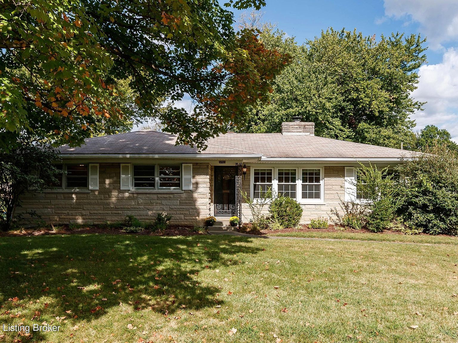 3703 Downing Way, Louisville, KY 40218 | Zillow