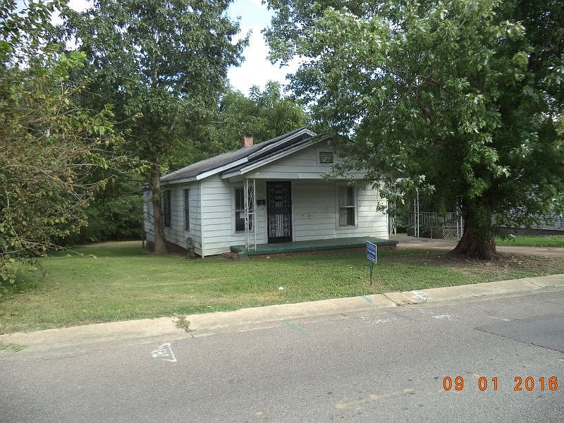 132 Rhea St, Jackson, TN 38301 | Zillow