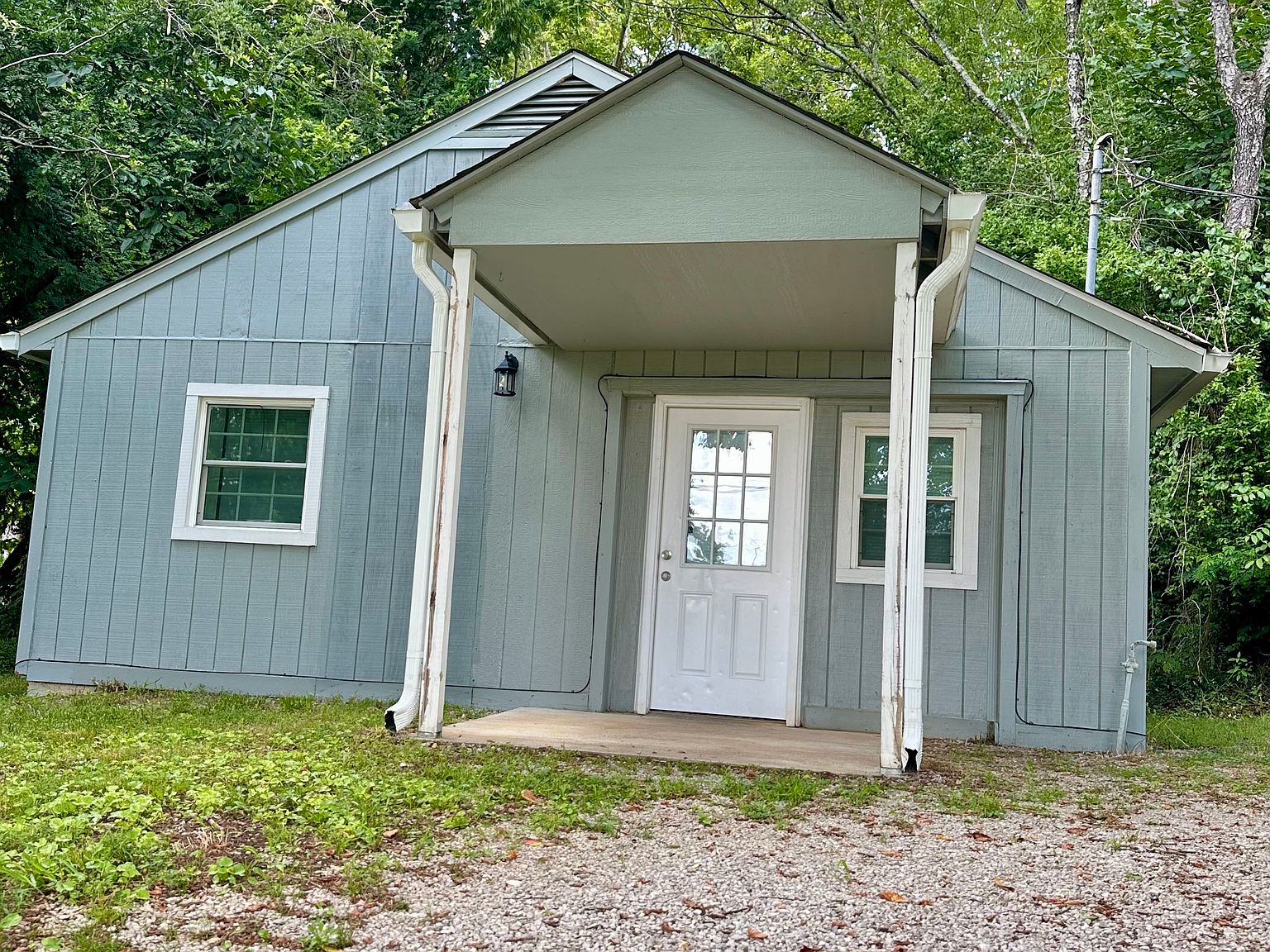 218 Geer St, Sparta, TN 38583 | Zillow