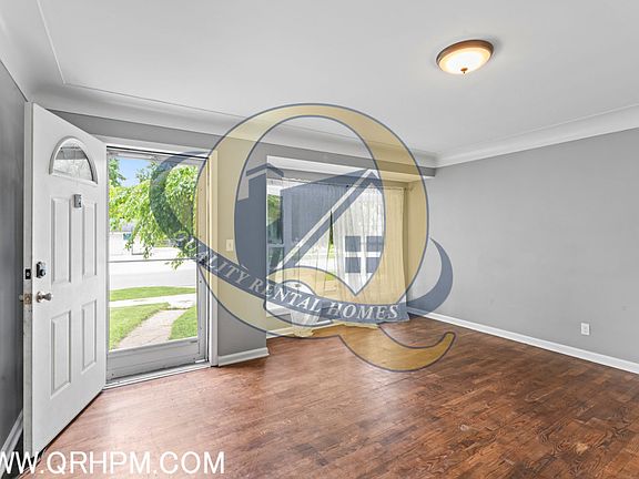 708 Elmwood Dr, Fenton, MI 48430 | Zillow