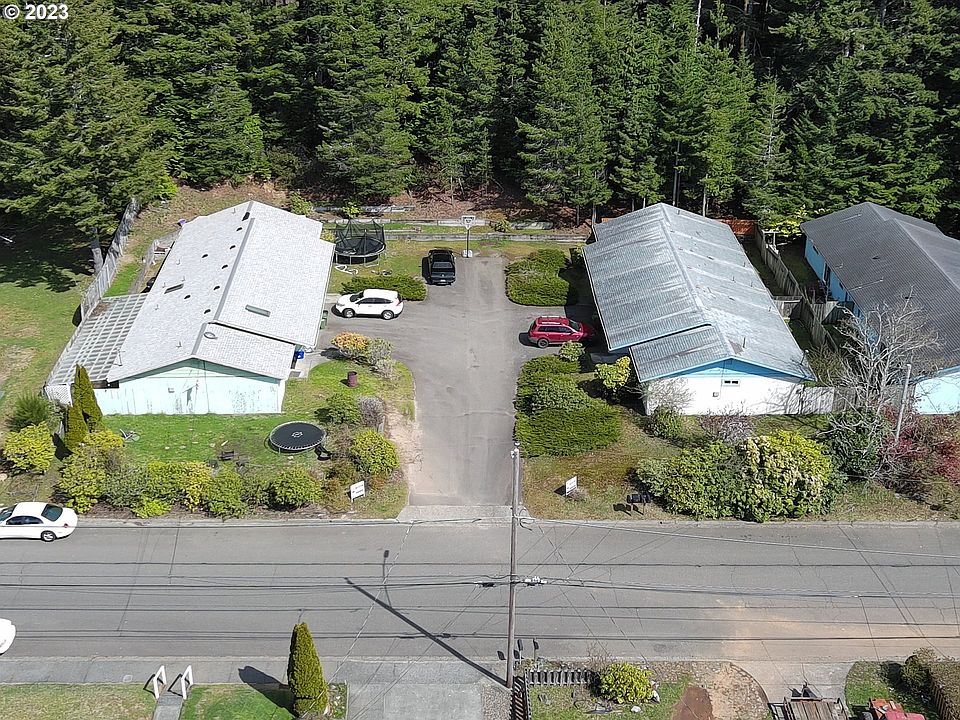 275 Ackerman Ave, Coos Bay, OR 97420 | MLS #23353341 | Zillow