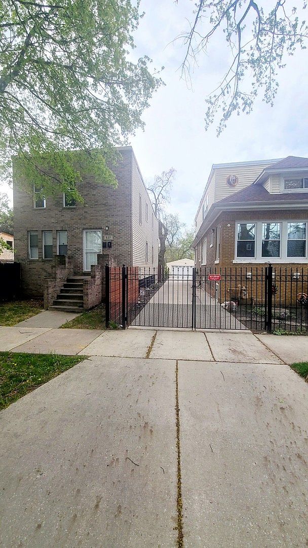 537 E 92nd St, Chicago, IL 60619 | Zillow
