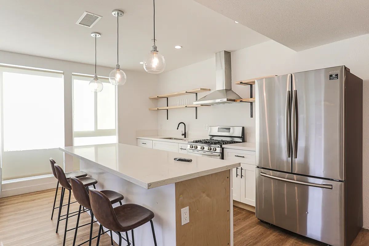 1653 W 37th Pl, Los Angeles, CA 90018 | Zillow