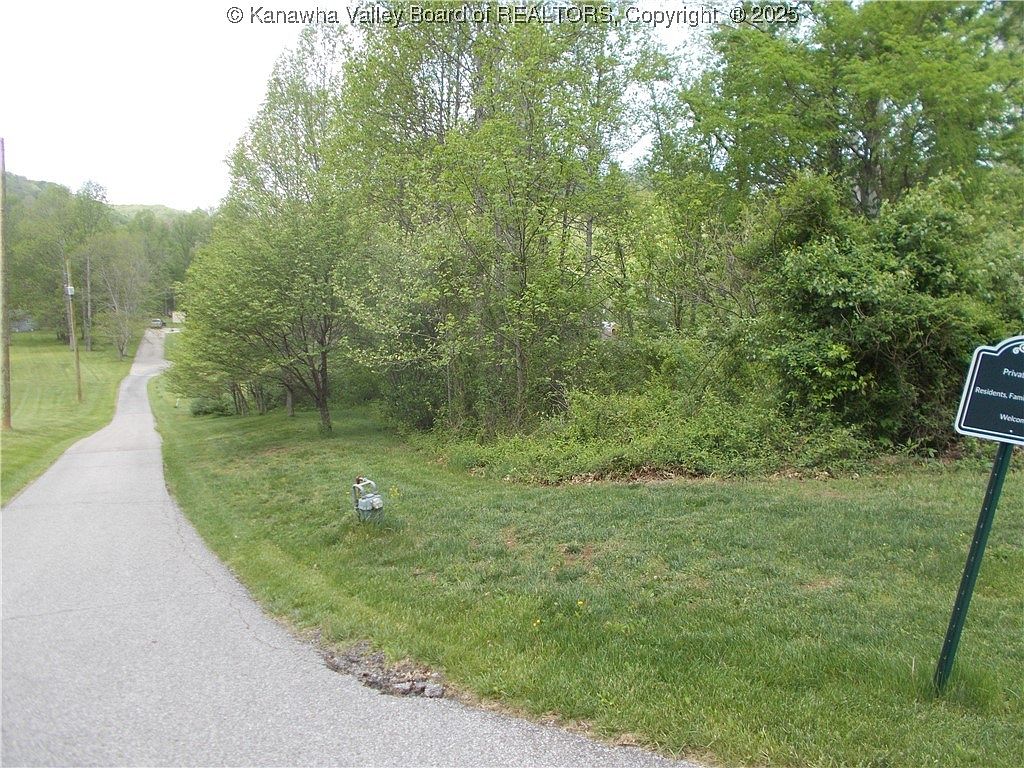 5 Poca River Rd S, Poca, WV 25159 | Zillow
