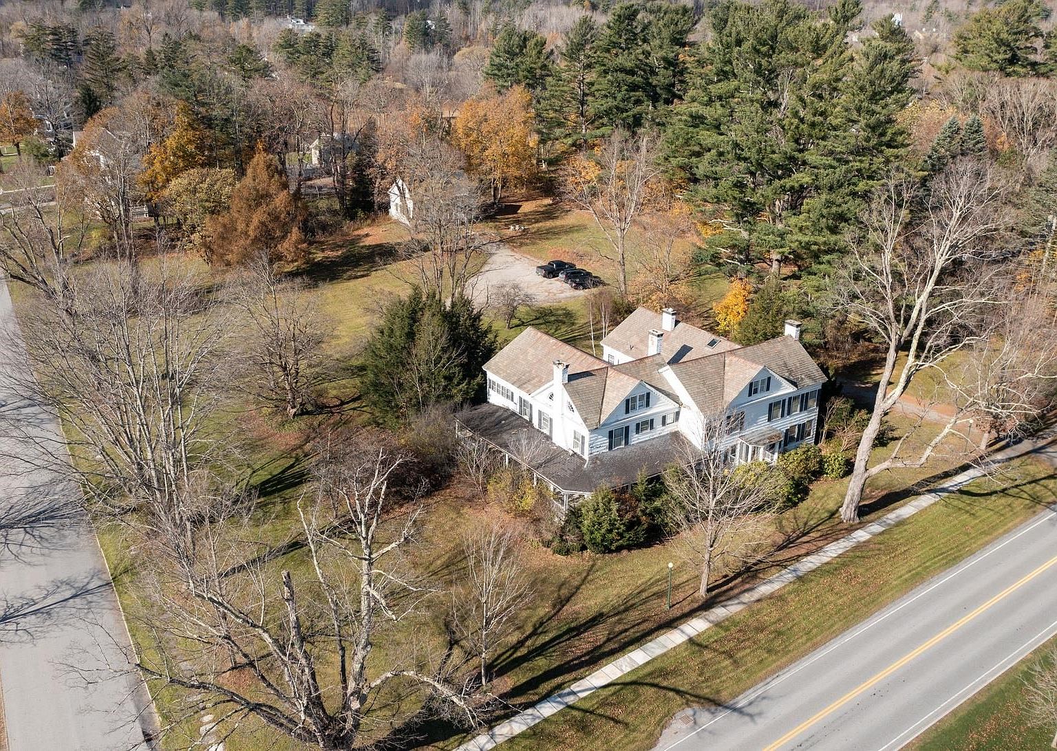 3309 3321 Main Street, Manchester, VT 05254 | MLS #5046373 | Zillow