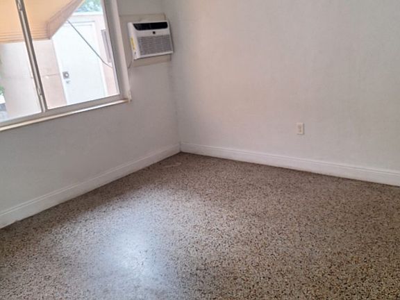 900 SW 3rd St APT H, Miami, FL 33130 | Zillow