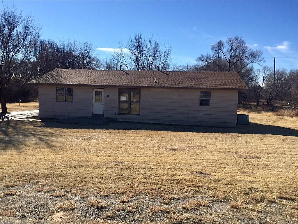 100 S Santa Fe Ave, Reydon, OK 73660 | Zillow
