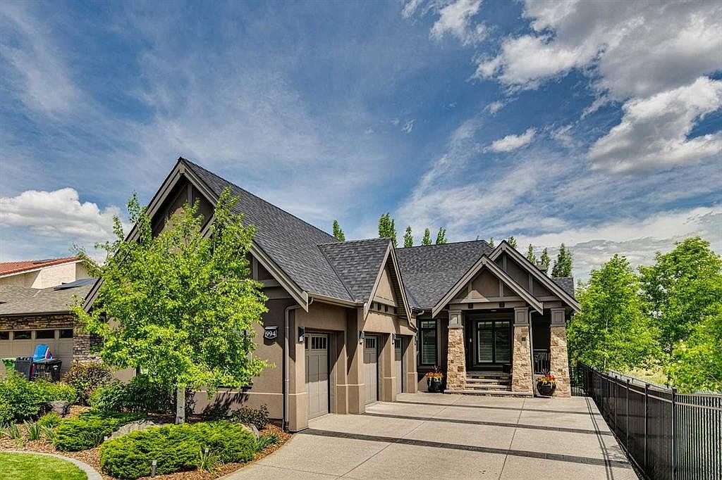 994 W Shawnee Dr SW, Calgary, AB T2Y 2T9 | MLS #A2217567 | Zillow