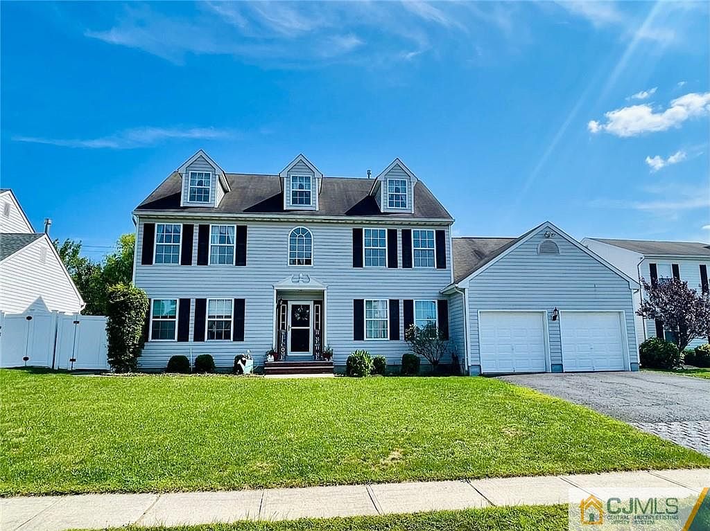 53 Crater Lake Rd, Howell, NJ 07731 | MLS #2352071M | Zillow