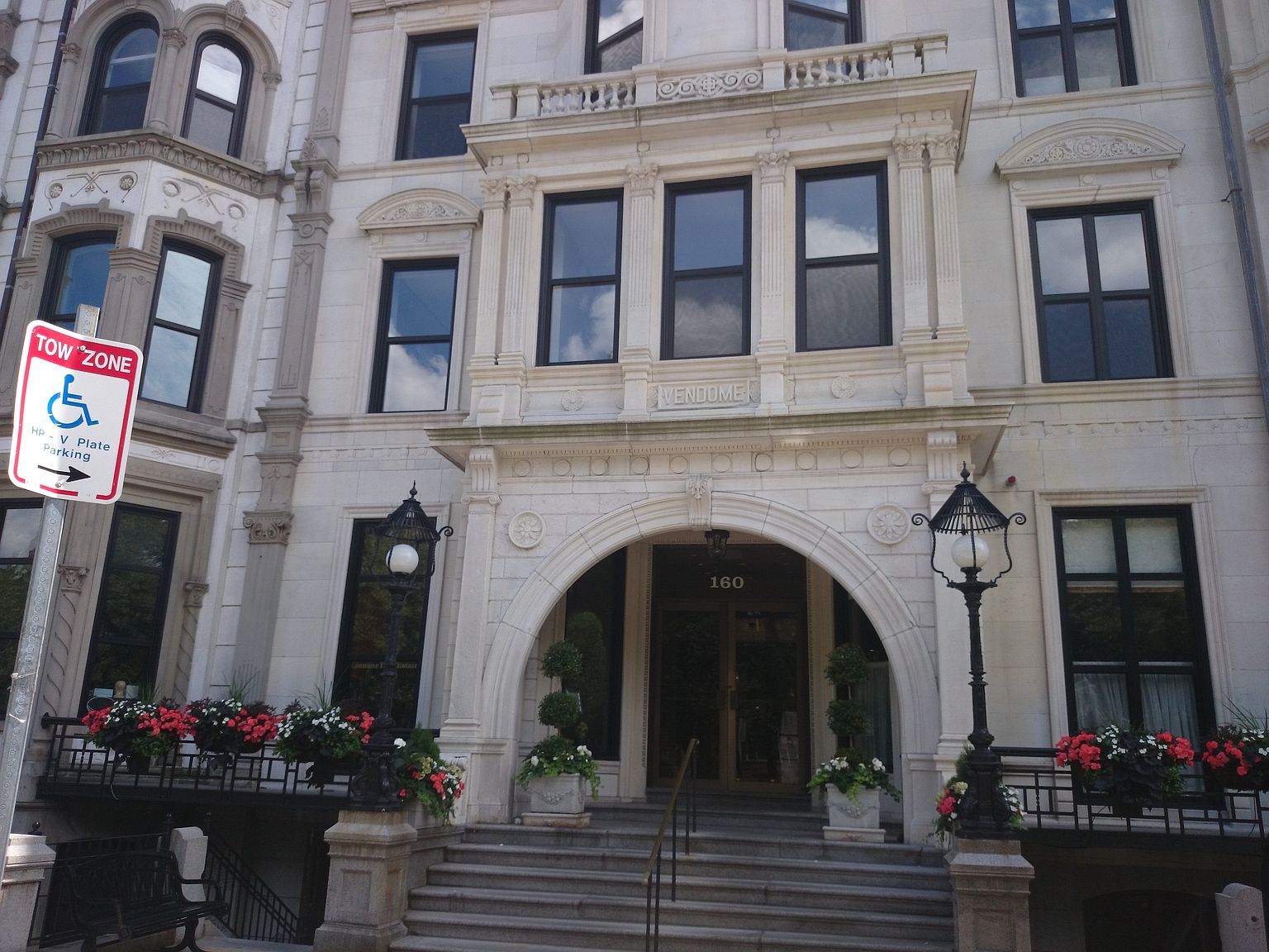160 Commonwealth Ave APT 618, Boston, MA 02116 | Zillow