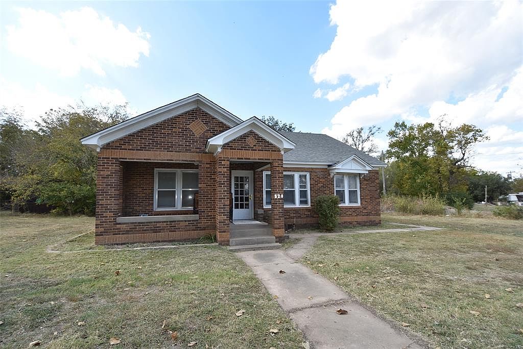 520 S Bdwy St, Maud, OK 74854 | Zillow