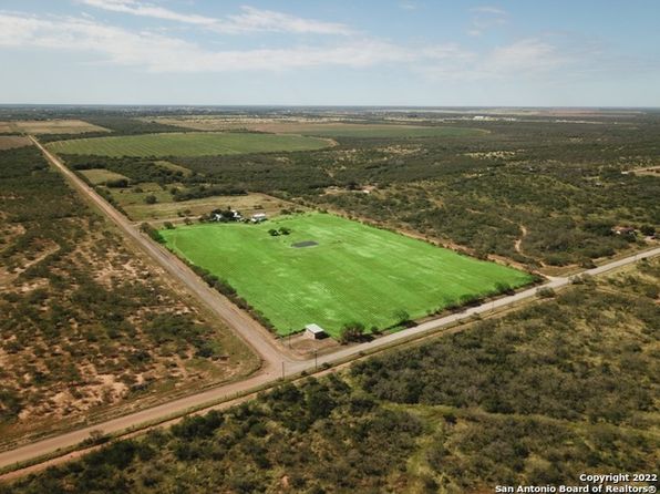 Dilley TX Real Estate - Dilley TX Homes For Sale | Zillow