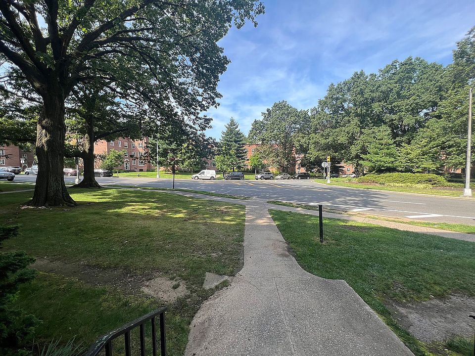 61-04 183rd St Fresh Meadows, NY, 11365 - Apartments for Rent | Zillow