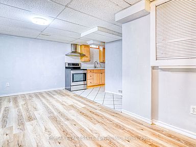 1075 Ellesmere Rd #128, Toronto, ON M1P 5C3 | Zillow