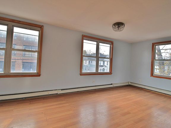 140 Smith Ave UNIT 2, Kingston, NY 12401 | Zillow